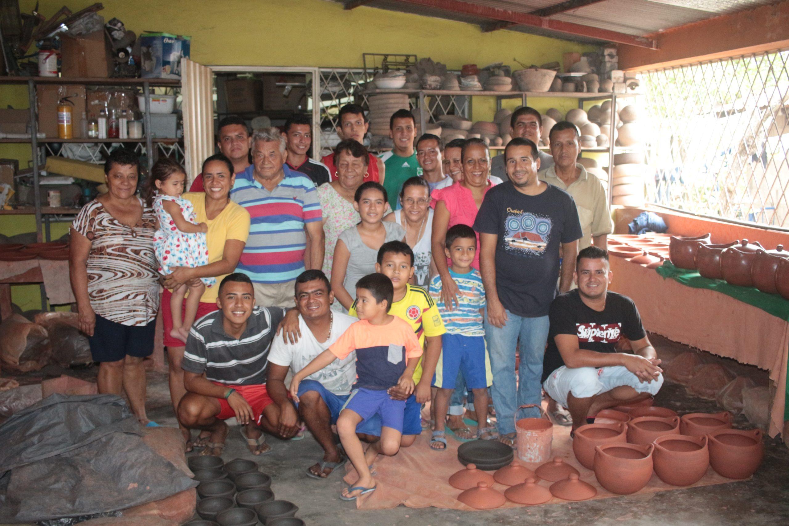 Enertolima contribuye al desarrollo de los artesanos de la Chamba ...