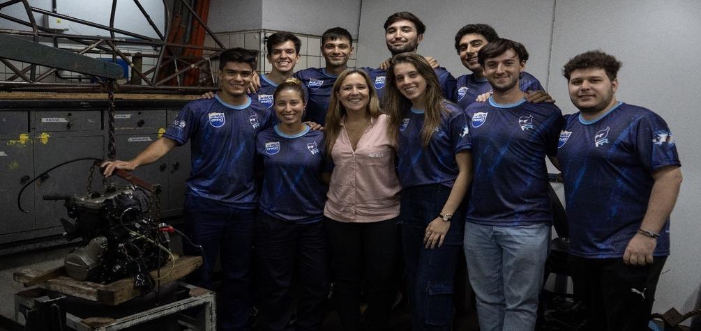 RUS donó una notebook de alta performance al FIUBA Racing Team de la UBA - Corresponsables